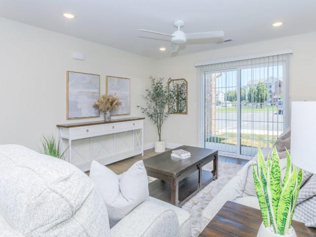 0 BR, 1 BA Apartment 2601 N Cresthaven Ave Unit 307, Springfield, MO 65803