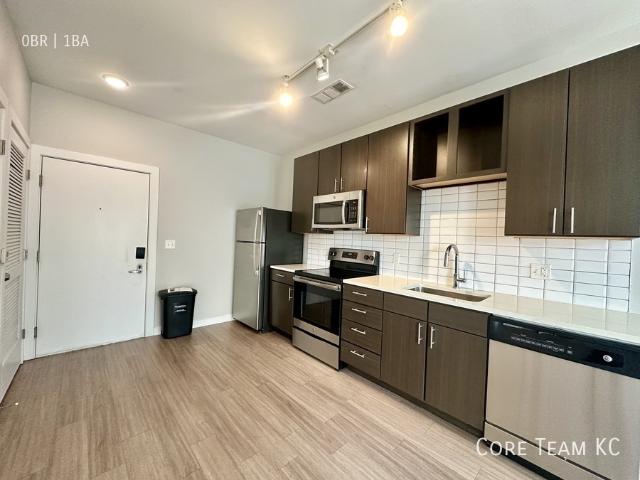 0 BR, 1 BA Apartment 2705 McGee Trafficway, Kansas City, MO 64108
