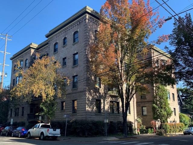 0 BR, 1 BA Apartment 2181 Northwest Glisan Street Unit 403, Portland, OR 97210