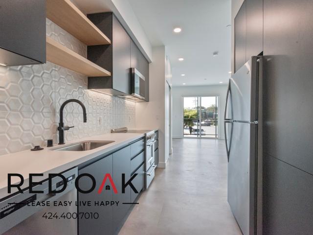 0 BR, 1 BA Apartment 3450 W 43rd St, Los Angeles, CA 90008