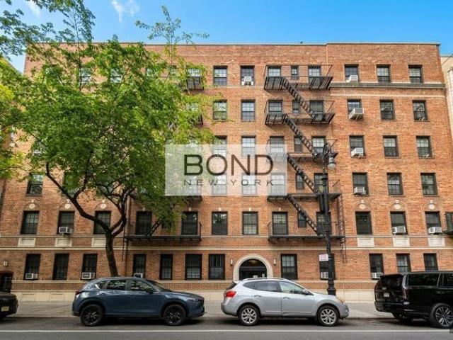 0 BR, 1 BA Apartment 30 Charlton Street, New York, NY 10014