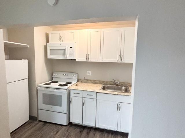 0 BR, 1 BA Apartment 3209 E Fountain Blvd, Colorado Springs, CO 80910