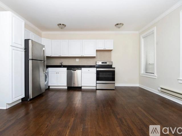 0 BR, 1 BA Apartment 3345 N Marshfield Ave, Unit Studio #302, Chicago, IL 60657