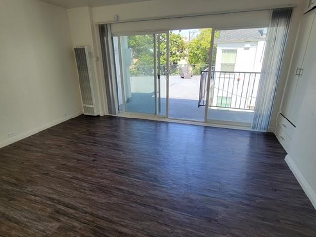 0 BR, 1 BA Apartment 473 1 2 S Roxbury Dr, Unit 1/2, Beverly Hills, CA 90212