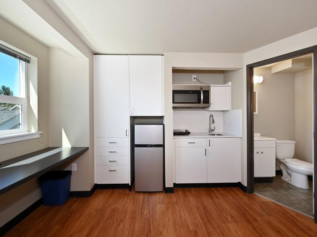 0 BR, 1 BA Apartment 4742 20th Avenue Northeast Unit 202, Seattle, WA 98105