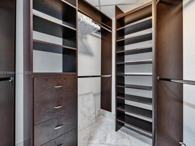 0 BR, 1 BA Apartment 475 Brickell Avenue, Miami, FL 33131