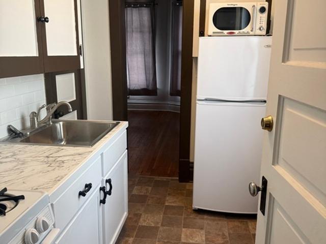 0 BR, 1 BA Apartment 4904 Davenport St, Unit 1, Omaha, NE 68132