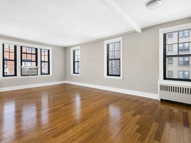 0 BR, 1 BA Apartment 425 West Surf Street Unit 0710, Chicago, IL 60657