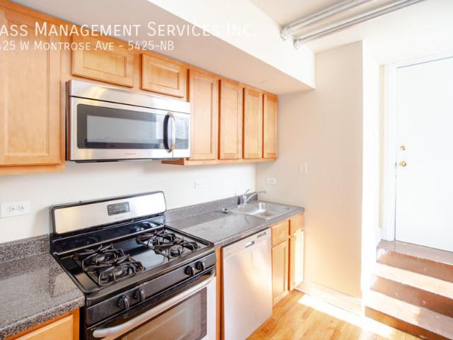 0 BR, 1 BA Apartment 5425 W Montrose Ave, Chicago, IL 60641