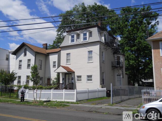 0 BR, 1 BA Apartment 546 Jefferson Ave, Unit 3, Elizabeth, NJ 07201