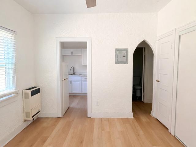 0 BR, 1 BA Apartment 5617 La Mirada Ave, Los Angeles, CA 90038