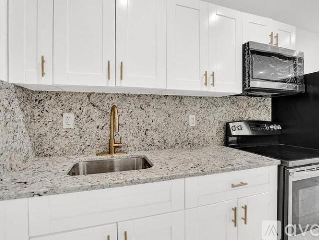 0 BR, 1 BA Apartment 5807 SW 25th St, Unit 7, West Park, FL 33023