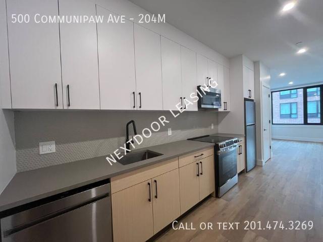 0 BR, 1 BA Apartment 500 Communipaw Ave, Jersey City, NJ 07304