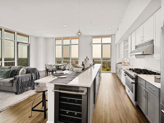 0 BR, 1 BA Apartment 512 North College Street Unit 333, Charlotte, NC 28202