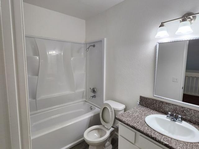 0 BR, 1 BA Apartment 5301 Lennox Avenue, Unit Loft, Bakersfield, CA 93309