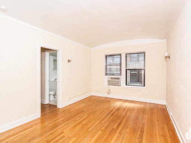 0 BR, 1 BA Apartment 536 West Arlington Place, Chicago, IL 60614