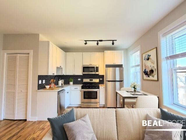 0 BR, 1 BA Apartment 656 W Wrightwood Ave, Unit Studio, Chicago, IL 60614
