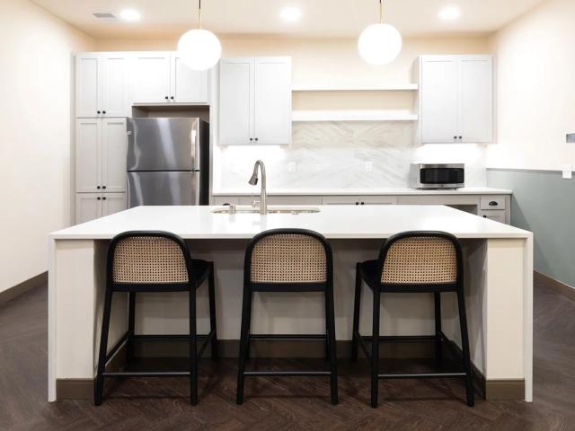 0 BR, 1 BA Apartment 6230 University Avenue Unit 304, Middleton, WI 53562