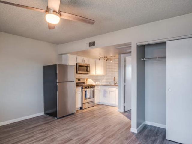 0 BR, 1 BA Apartment 7102 N 43rd Ave, Glendale, AZ 85301