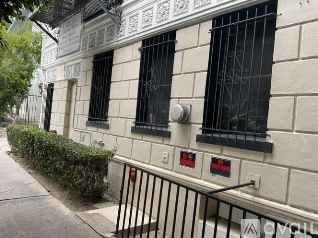 0 BR, 1 BA Apartment 835 S Oxford Ave, Unit 202, Los Angeles, CA 90005