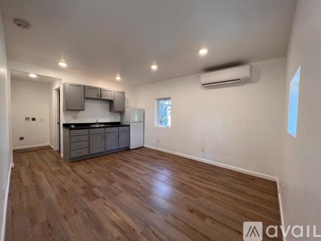 0 BR, 1 BA Apartment 947 Woodmere Ave, Unit B, Traverse City, MI 49686