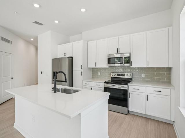 0 BR, 1 BA Apartment 900 E Sligh Avenue Unit 220, Tampa, FL 33604