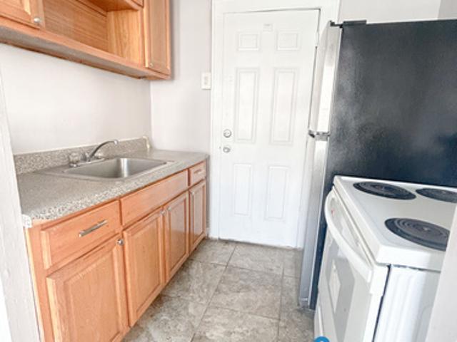 0 BR, 1 BA Apartment 911 Asylum Ave, Unit A2, Hartford, CT 06105