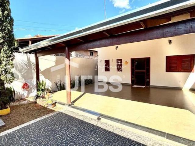 0 Casa 3 quartos, sendo 1 suíte