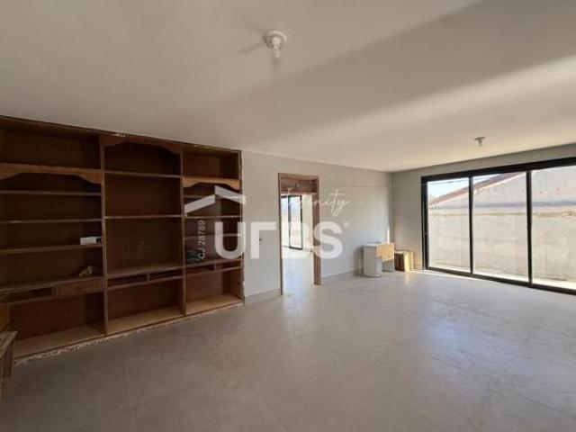 0 Casa 5 quartos, sendo 3 suítes