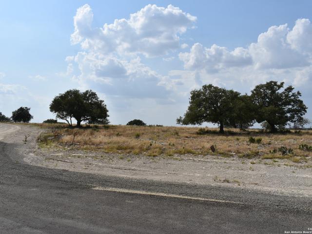 0 Cattlemans Crossing Dr, Kerrville, TX 78028 | MLS #1714