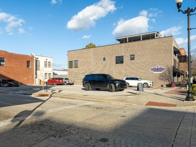 0 E Main St