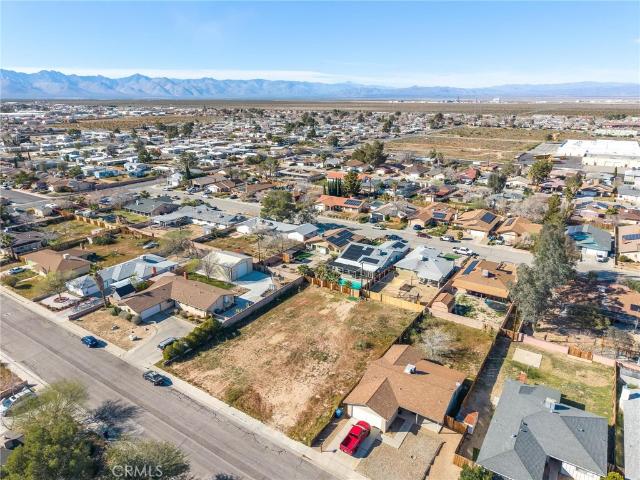 0 Garis Avenue