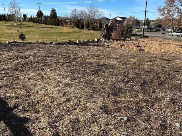 0 Hennessey/Tieton Dr