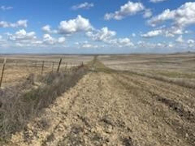 0 Kings Rd, Lost Hills, CA 93249 | MLS #SR25100 | Compass