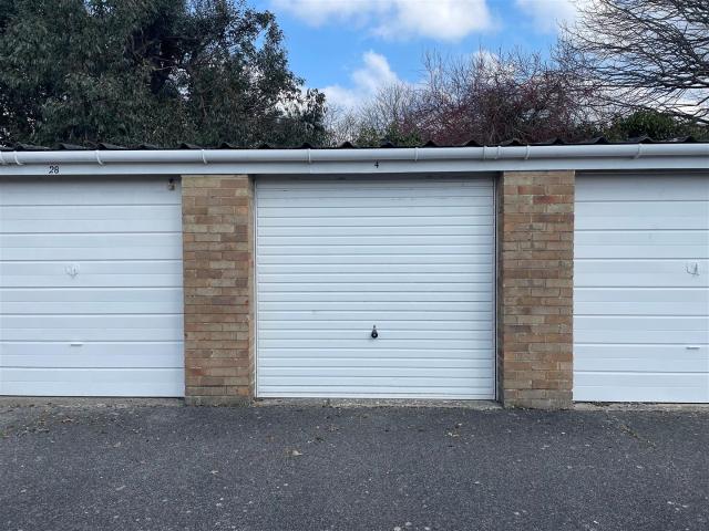 0 room None to let in College Gardens, Worthing, BN11