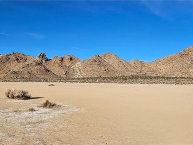 0 Syracuse Rd, Lucerne Valley, CA 92356 | MLS #HD26011 | Compass