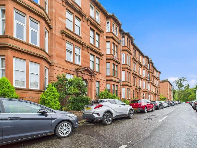 0 2, 3 Kennyhill Square G31, 2 bed flat to rent, £1,300 pcm | PrimeLocation