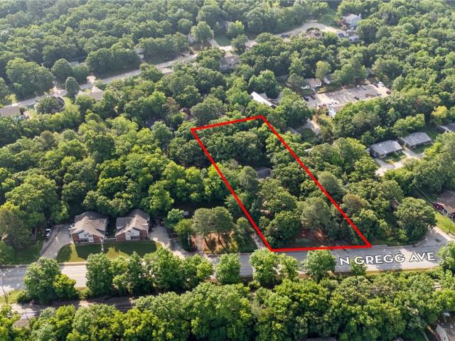 0.74 +/ AC 1624 N Gregg Avenue