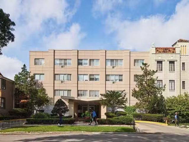 0BR/1.0BA 7334 N Ridge Apartments