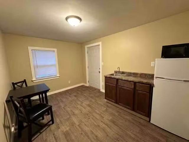 0BR/1.0BA Ann Arbor Rd 7657