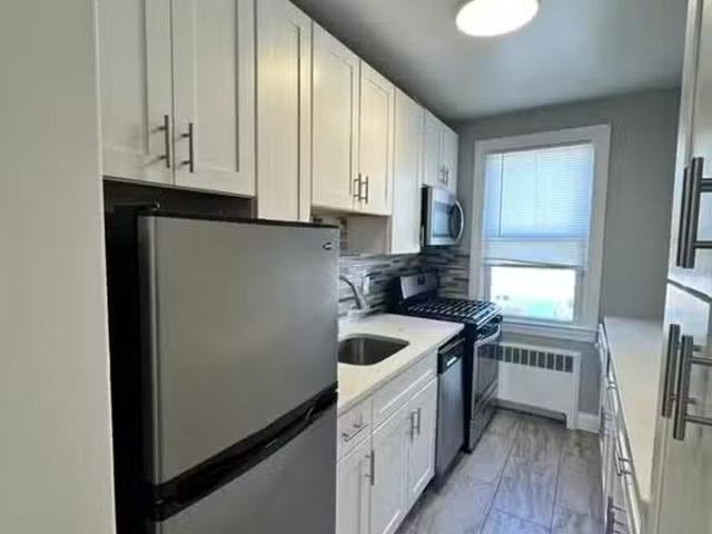 0BR/1.0BA Birch Brook Manor 87