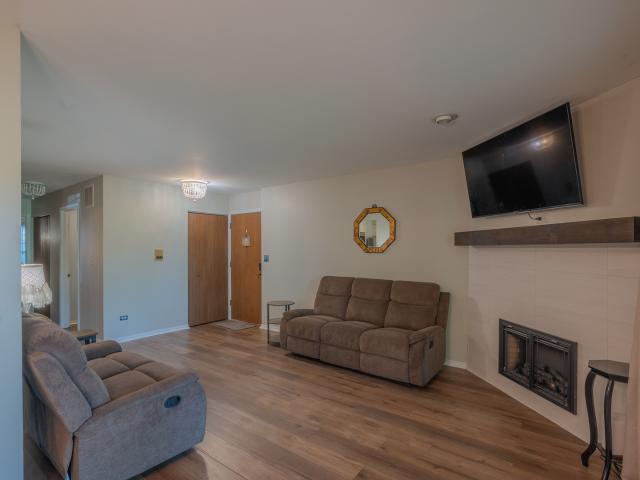 0N021 Windermere Road # 402