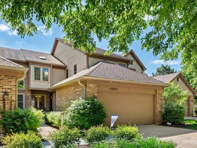0N682 Chelsea Cir, Winfield, IL 60190