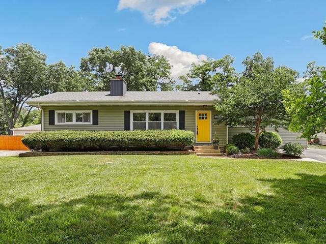 0N741 Barry Ave, Wheaton, IL 60187