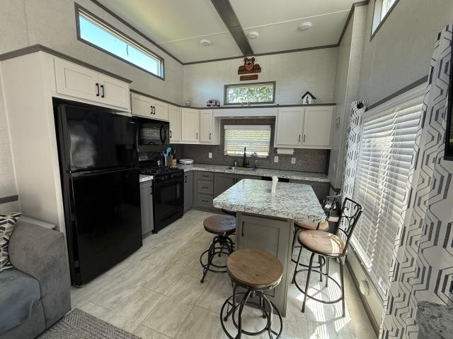 13 58/59 Woodhaven Lakes