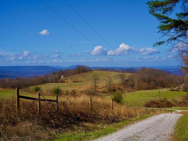 13 72AC Madewell Rd, Spencer, TN 38585