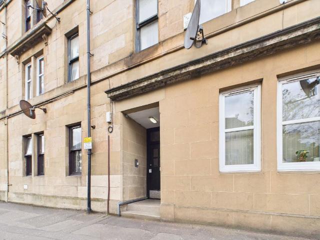 1/3, 126 Neilston Road PA2, 1 bed flat to rent, £625 pcm | PrimeLocation