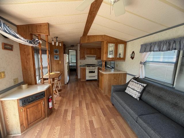 13 133 Woodhaven Lakes