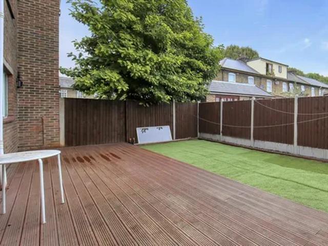 13 23 Julian Place, Millwall, London, E14 3AT, United Kingdom | 4 bed townhouse for rent #140398609 | Rentberry