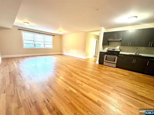13 23 River Rd, Unit 206, Fair Lawn, NJ 07410 | MLS #26001 | Compass